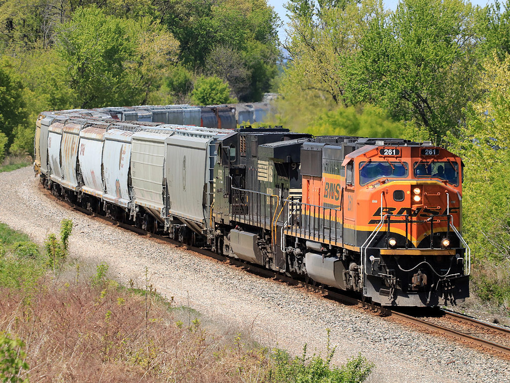 BNSF 261